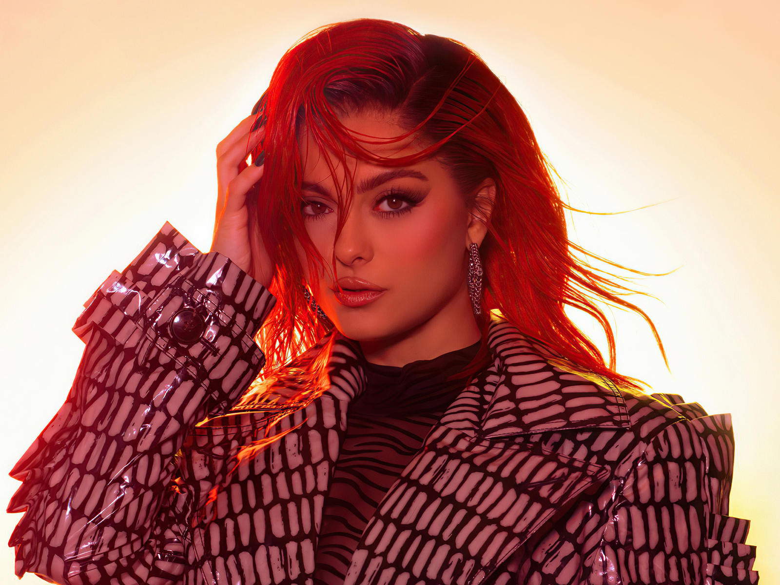 1600x1200 Bebe Rexha L Officiel Australia 4k Wallpaper,1600x1200 ...