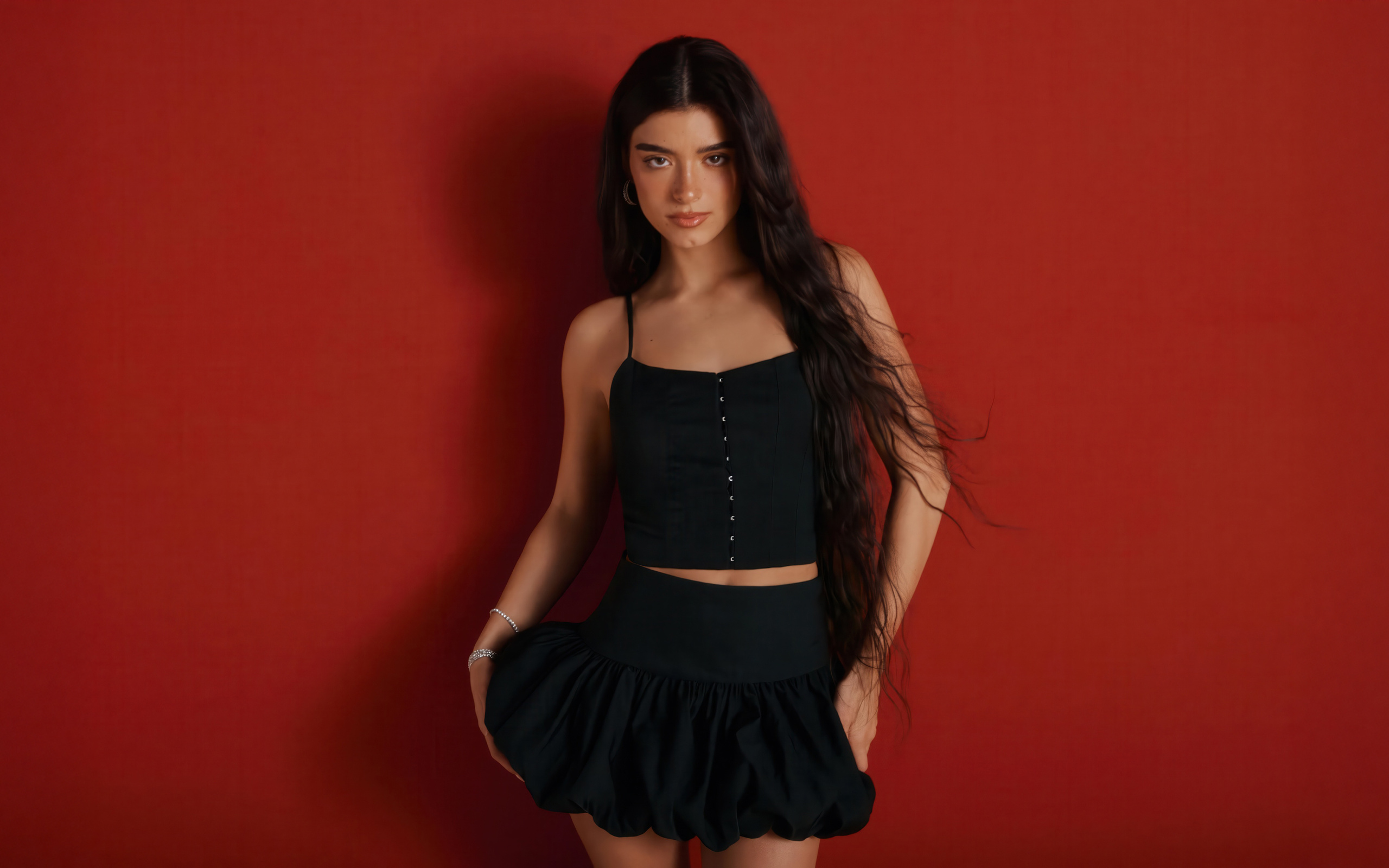 2560x1600 Dixie D Amelio Pull And Bear Magazine Wallpaper,2560x1600 ...