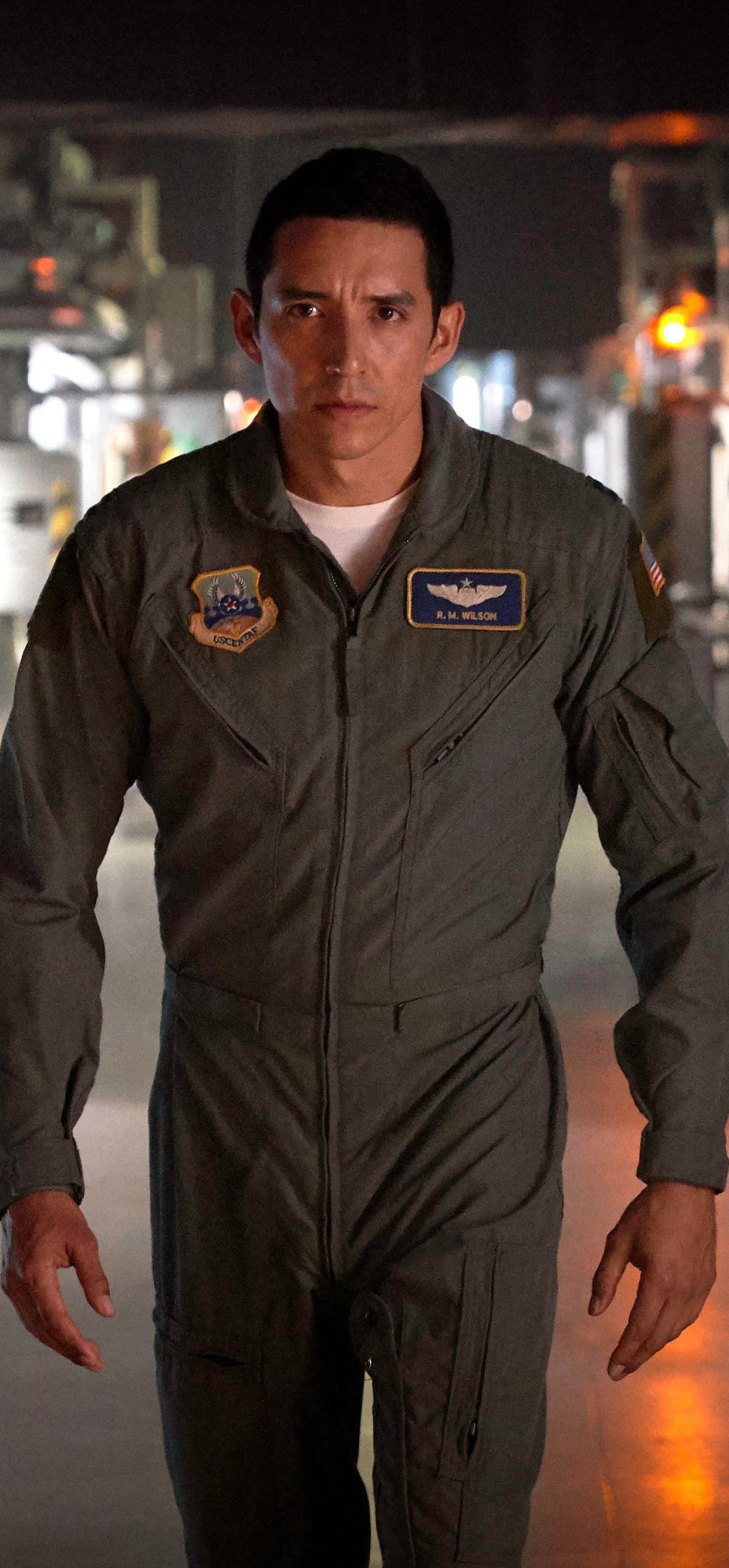 1242x2668 Gabriel Luna In Terminator Dark Fate Iphone XS MAX ,HD 4k ...