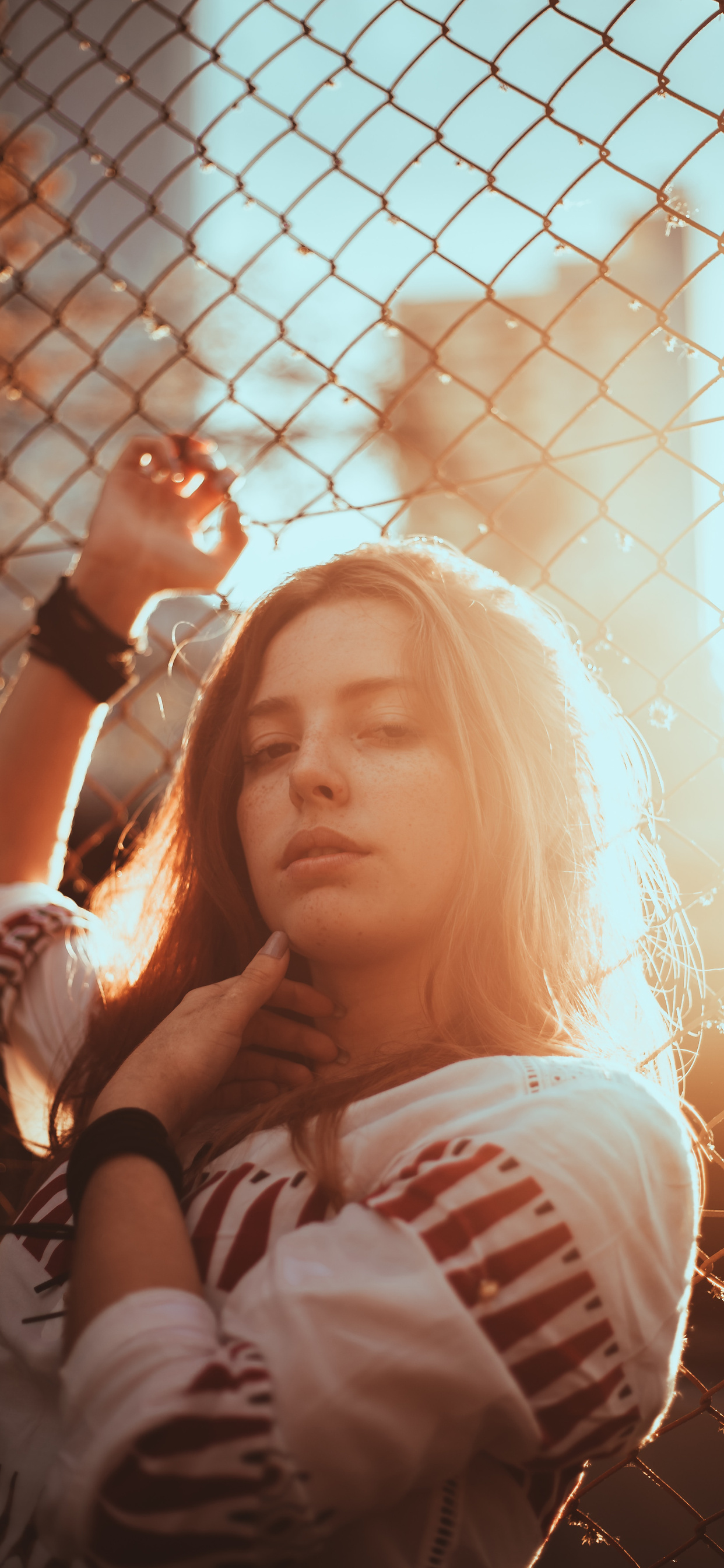 1242x2688 Girl Standing Fence 4k Iphone Xs Max Hd 4k Wallpapers Images