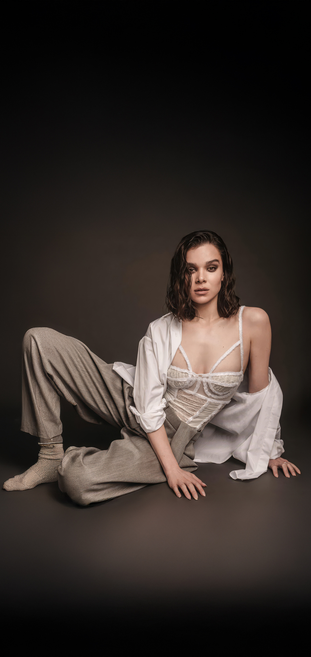 1080x2280 Hailee Steinfeld Esquire Mexico One Plus 6,Huawei p20,Honor view 10,Vivo y85,Oppo f7 ...