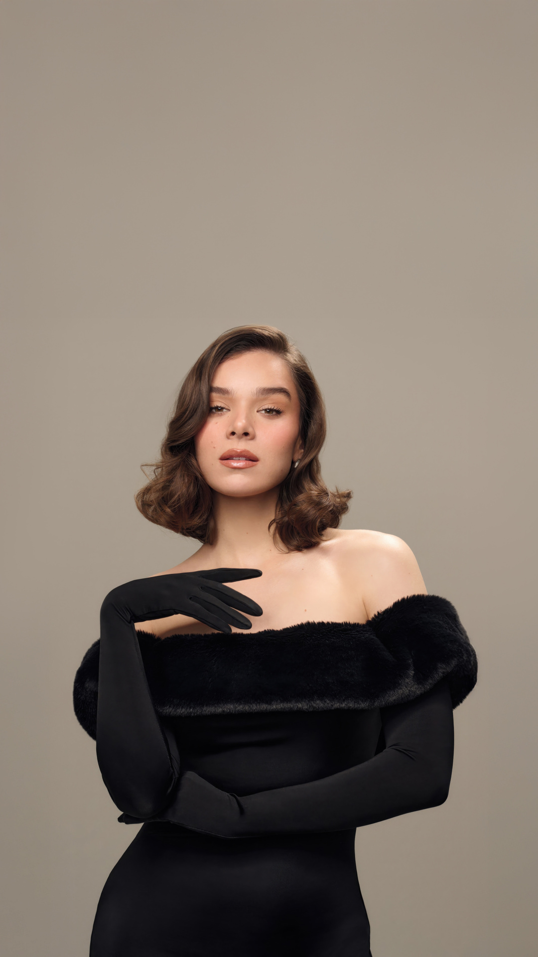 1080x1920 Hailee Steinfeld Ft Backstage Magazine 2025 Iphone 7,6s,6 ...