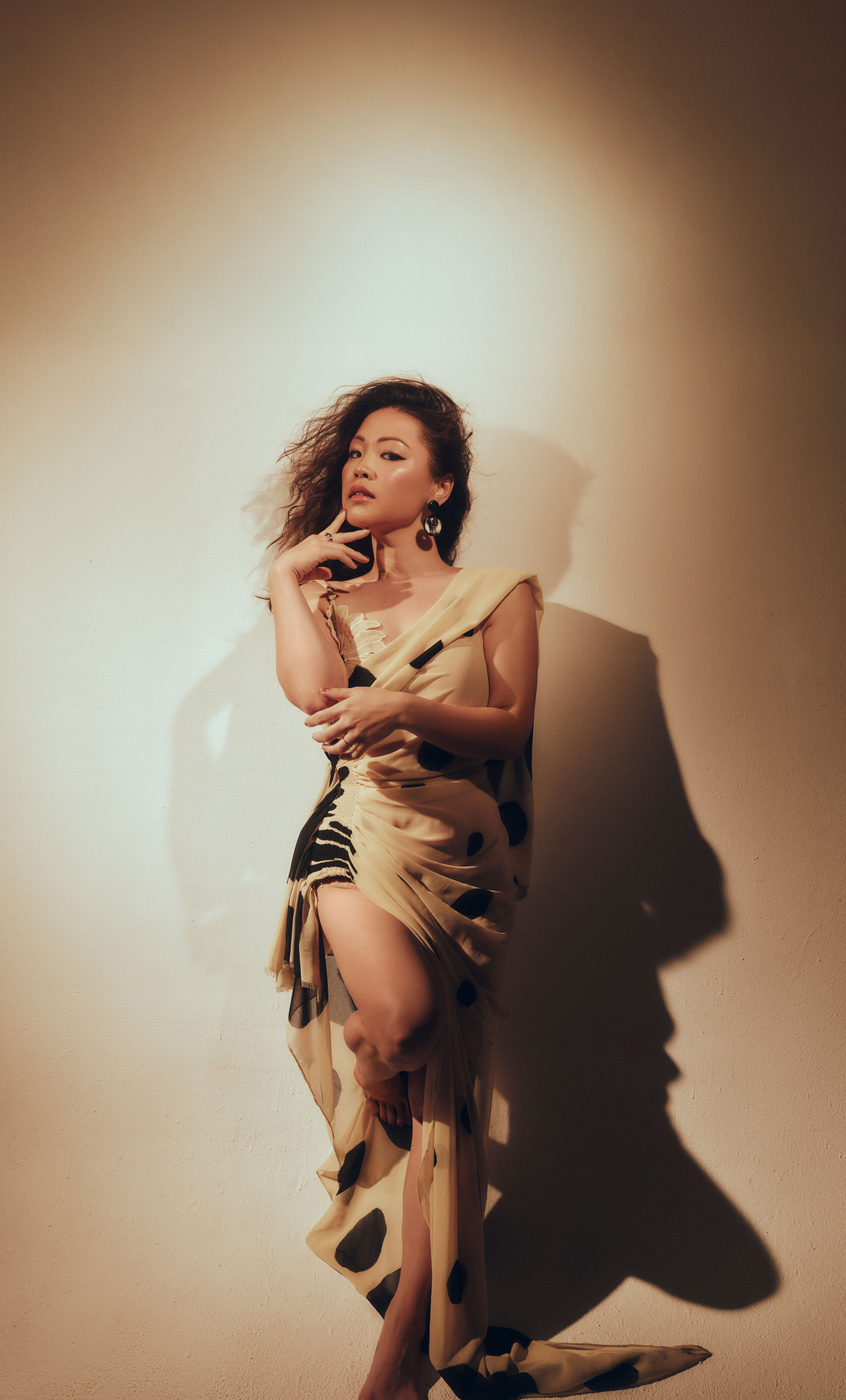 1280x2120 Jee Young Han iPhone 6+ ,HD 4k Wallpapers,Images,Backgrounds,Photos and Pictures