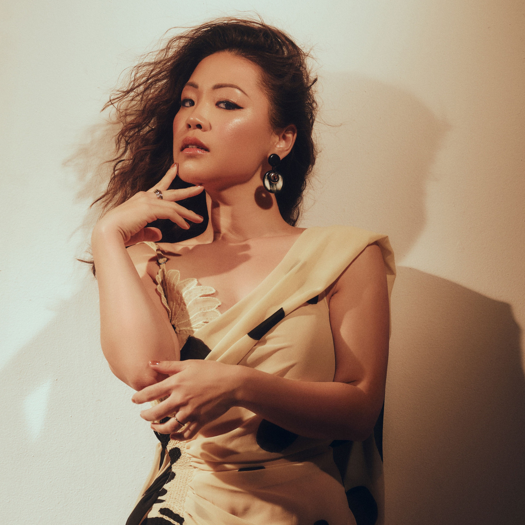 2048x2048 Jee Young Han Ipad Air ,HD 4k Wallpapers,Images,Backgrounds,Photos and Pictures