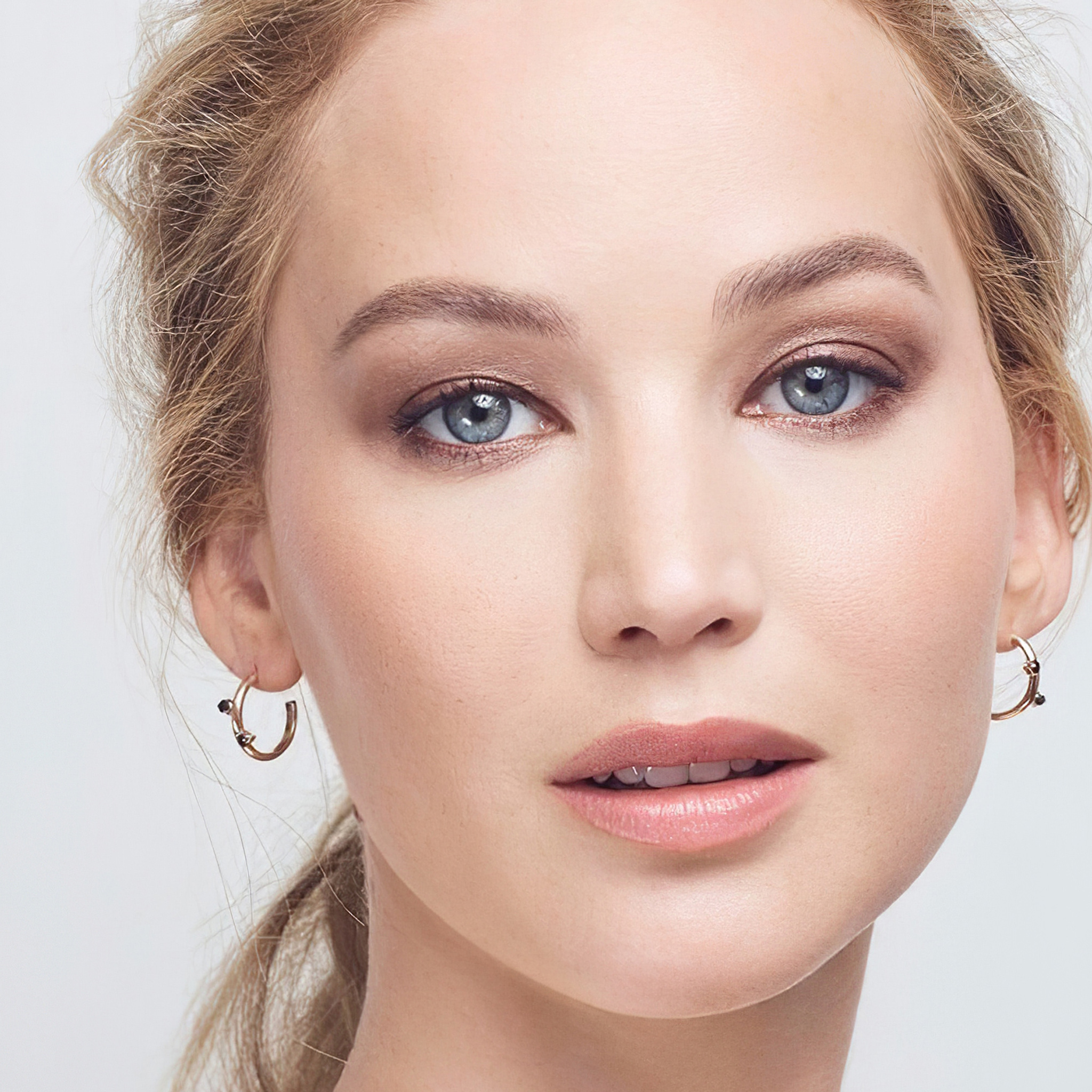 2048x2048 Jennifer Lawrence Photoshoot For Amazon Conservation Ipad Air ...