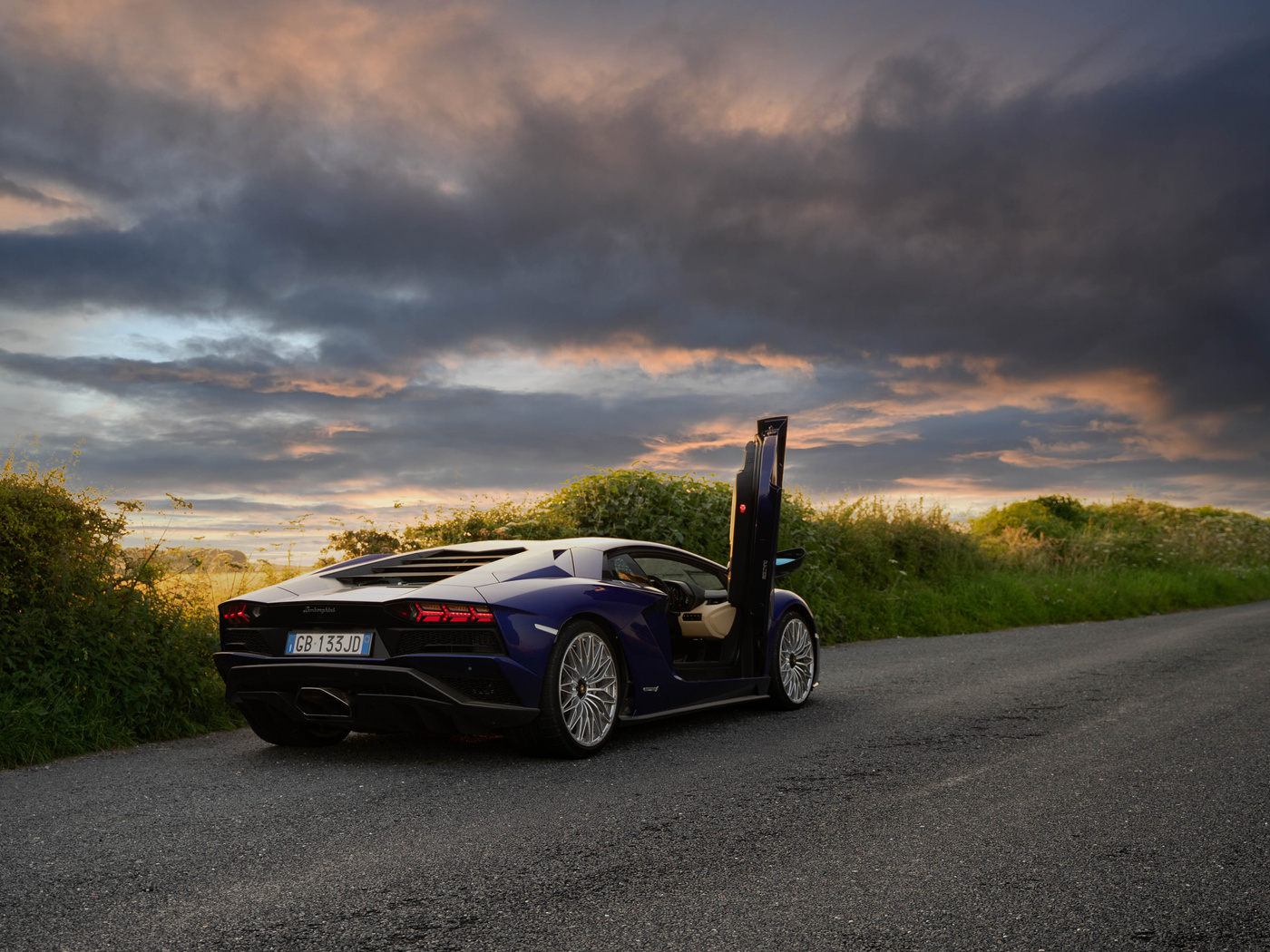 1400x1050 Lamborghini Aventador S Window Open 5k Wallpaper,1400x1050 ...