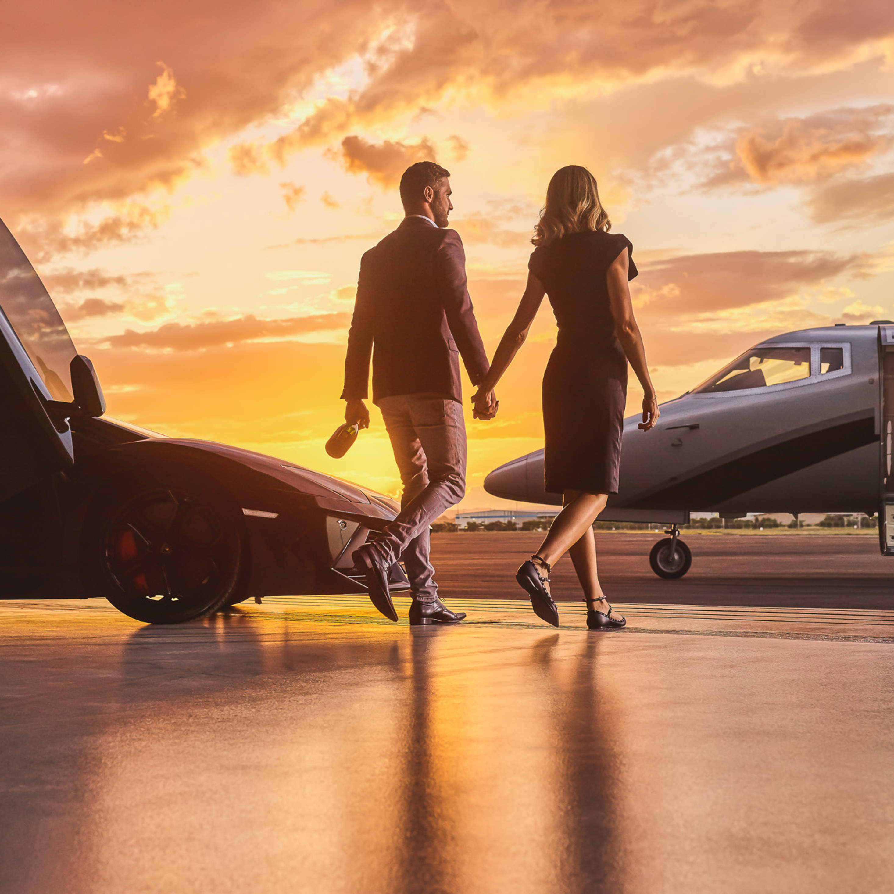 2932x2932 Lamborghini Business Private Jet Married Couple Ipad Pro ...