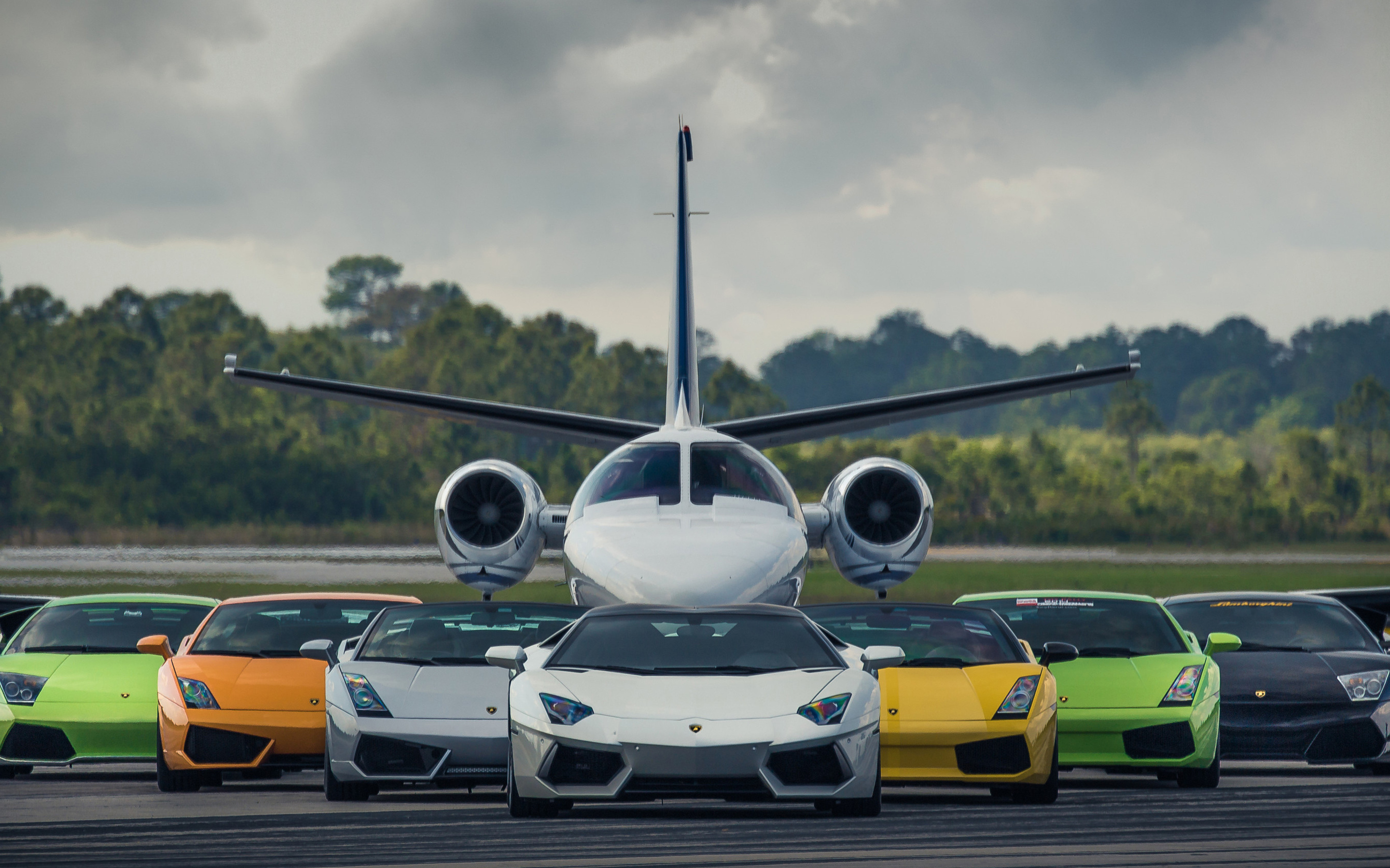2880x1800 Lamborghinis With Jet Macbook Pro Retina ,HD 4k Wallpapers ...