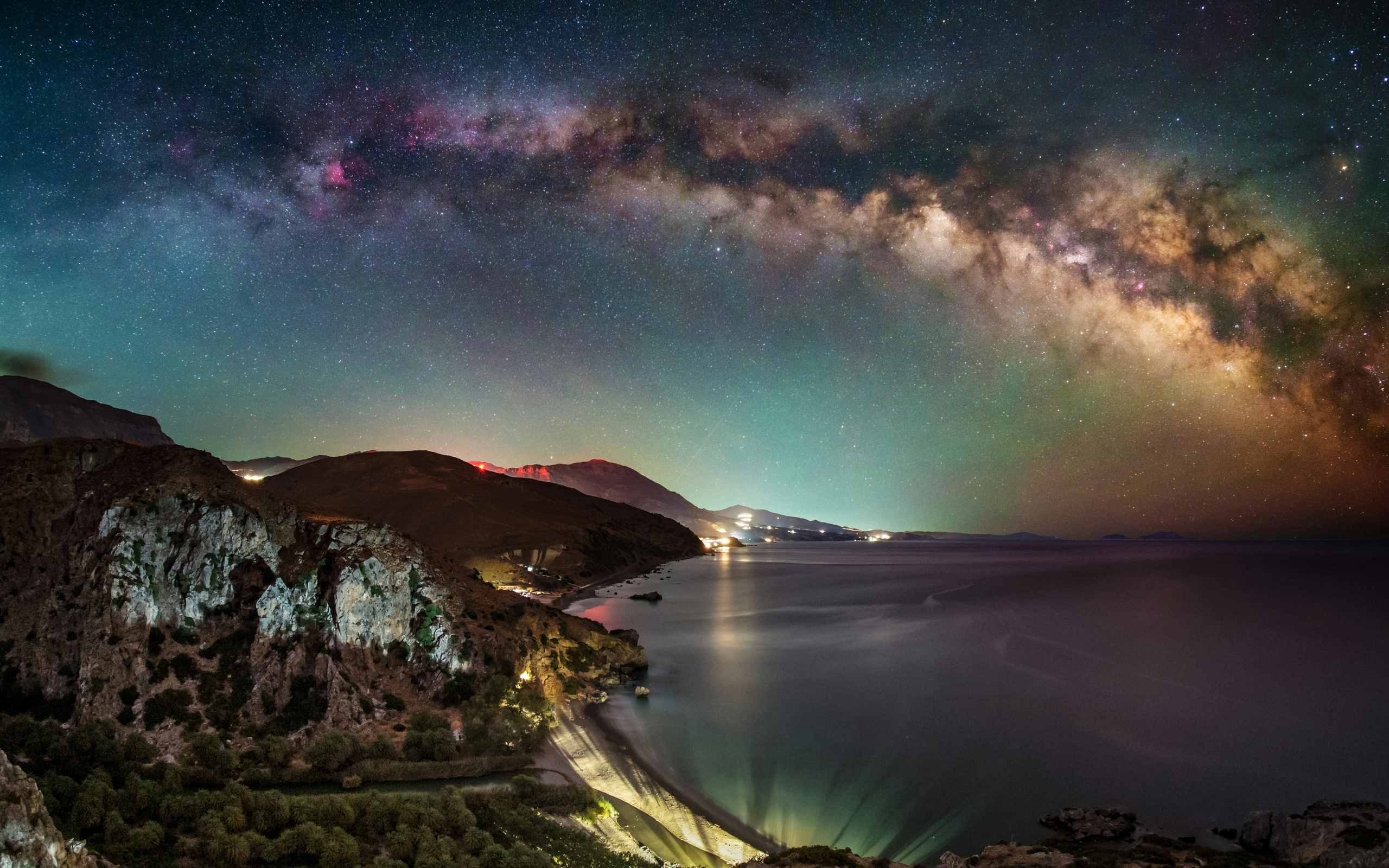 2560x1600 Milky Way Arch Over Coastal Paradise Crete Griechenland ...