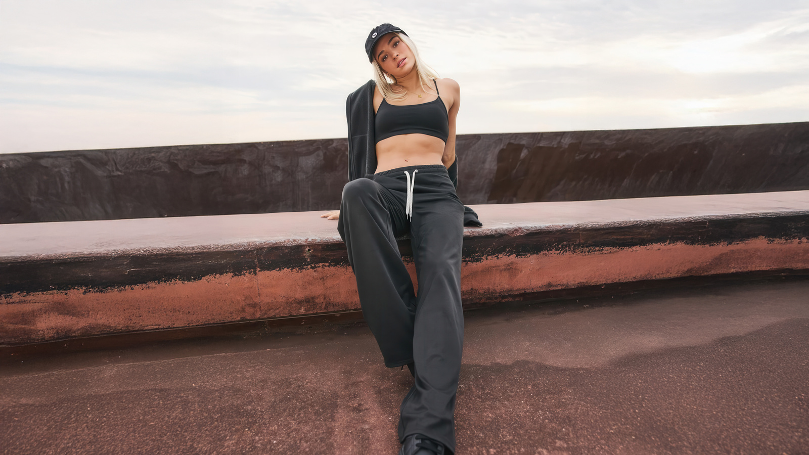 1600x900 Olivia Dunne Vuori Clothing Spring 2025 Wallpaper,1600x900 ...