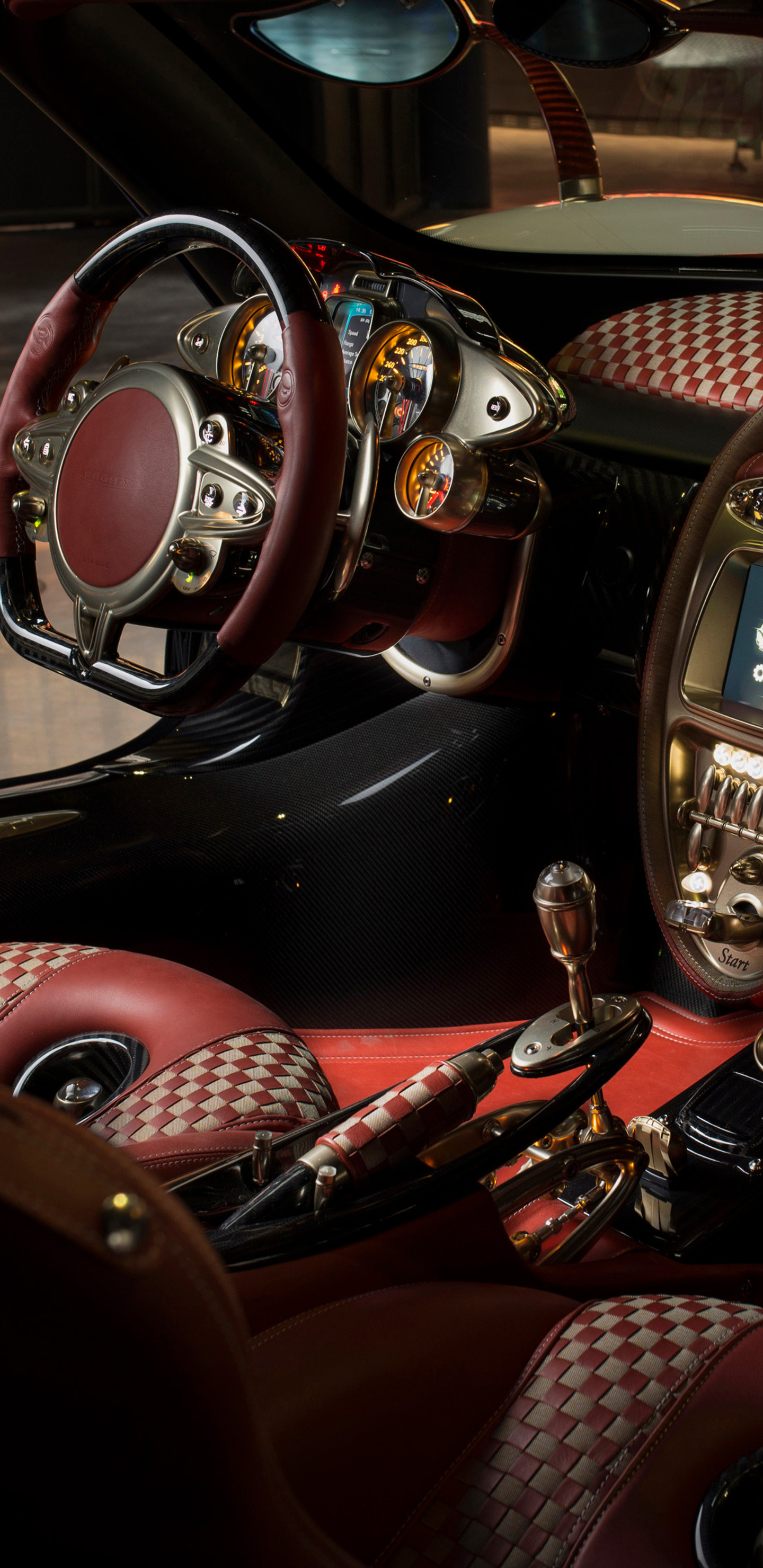 Pagani Huayra Interior