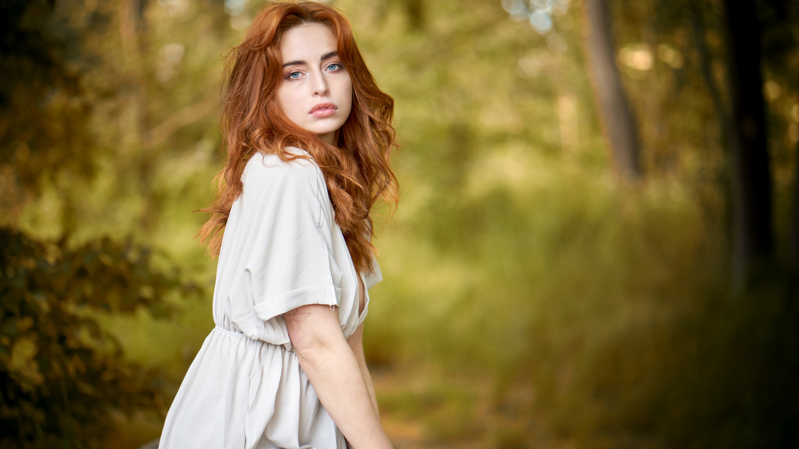 2560x1440 Redhead Girl In Forestgraphy 4k 1440p Resolution Hd 4k