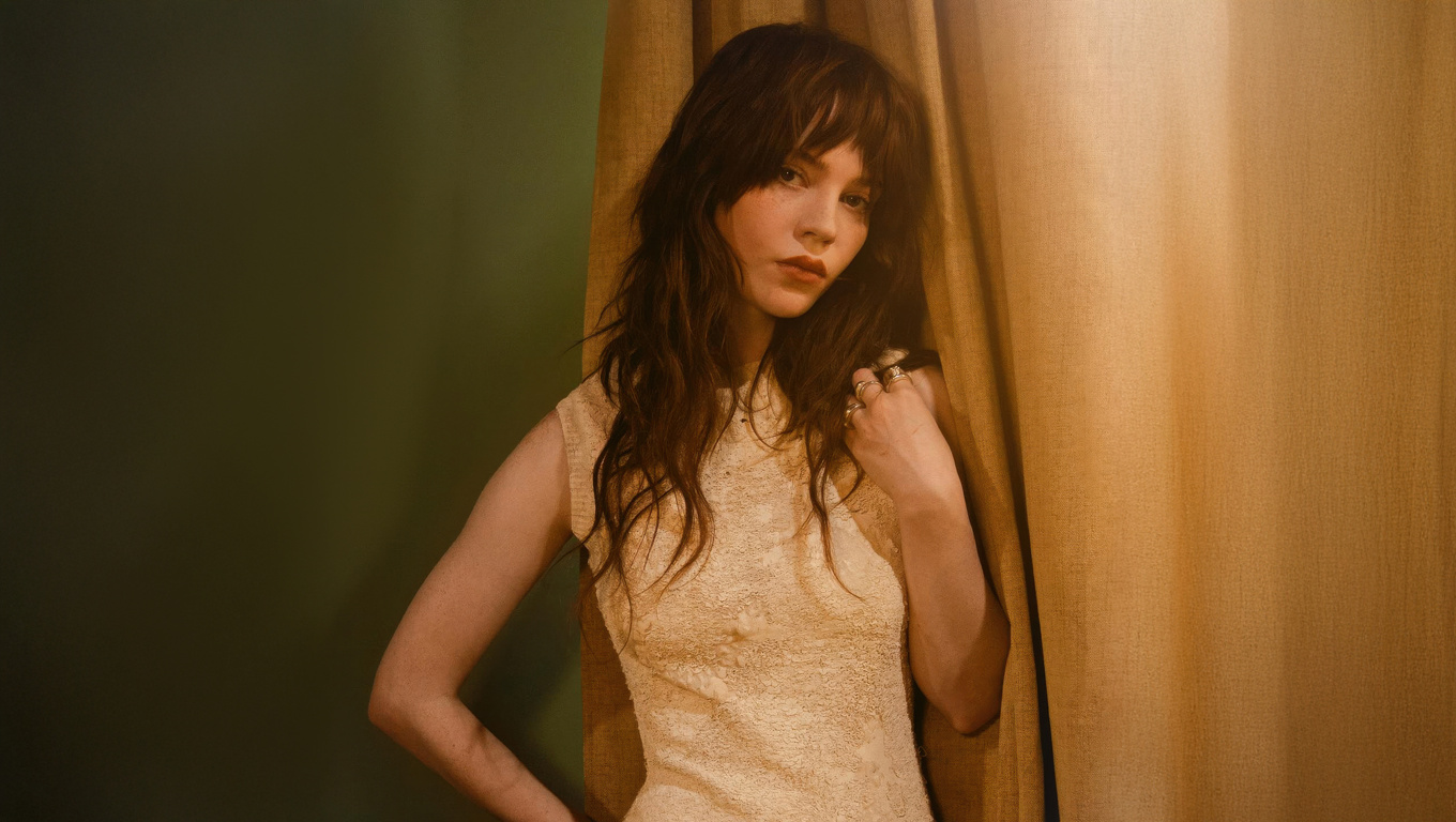 1360x768 Sophie Thatcher Lofficiel Laptop HD ,HD 4k Wallpapers,Images ...