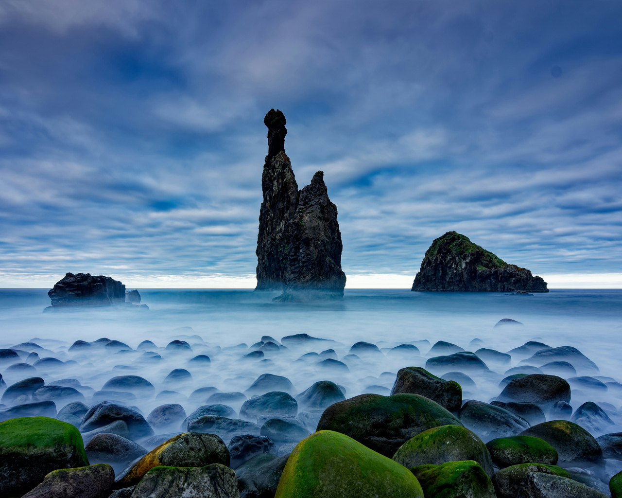 1280x1024 Sunset At Ribeira Da Janela On The Island Of Madeira ...
