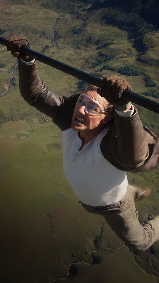 540x960 Tom Cruise Hanging On Plane Mission Impossible The Final ...