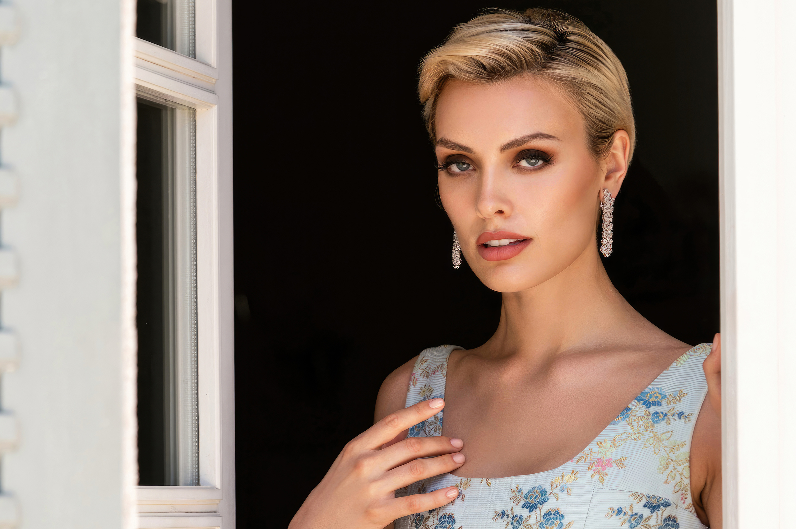 2560x1700 Wallis Day Arabian Moda Magazine Chromebook Pixel ,HD 4k ...