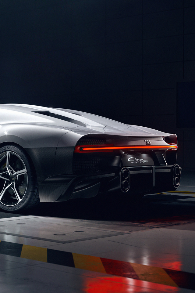 640x960 White Bugatti Chiron Super Sport Rear Side View 5k iPhone 4 ...