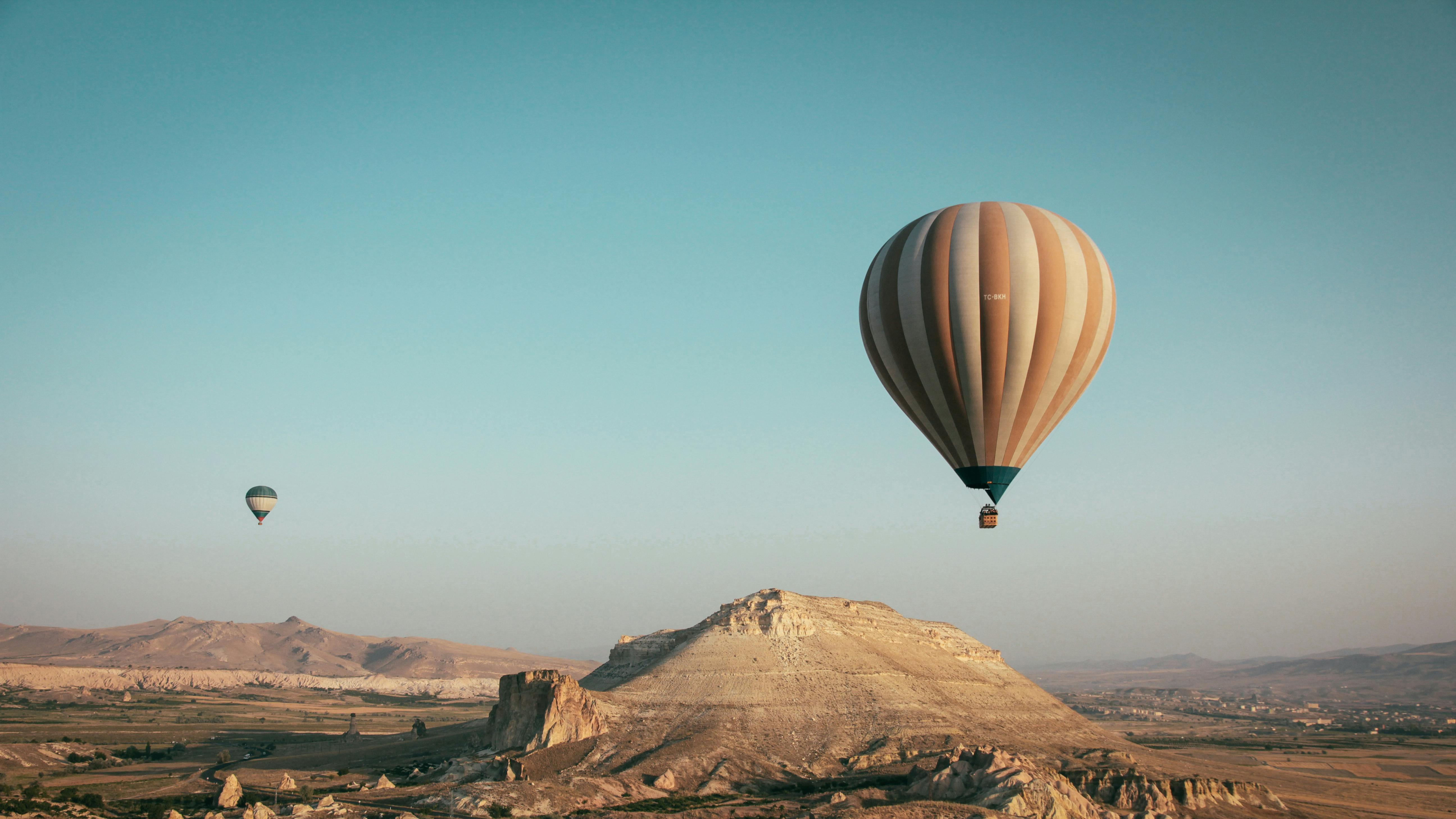 Hot Air Balloon Over Desert Canyon Landscape Wallpaper,HD Nature ...