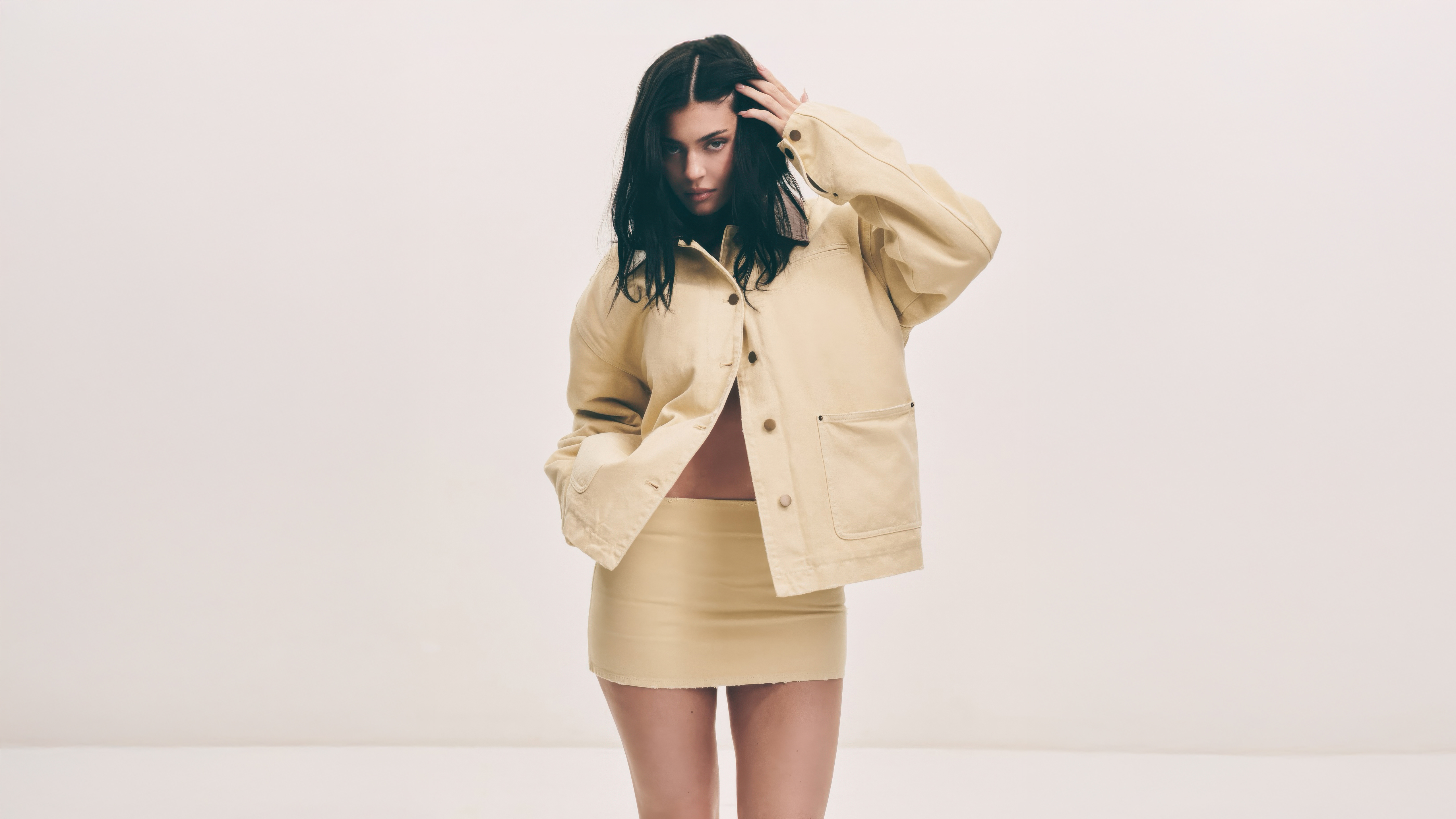 Kylie Jenner Khy Canvas Collection 2025 Wallpaper,HD Celebrities ...