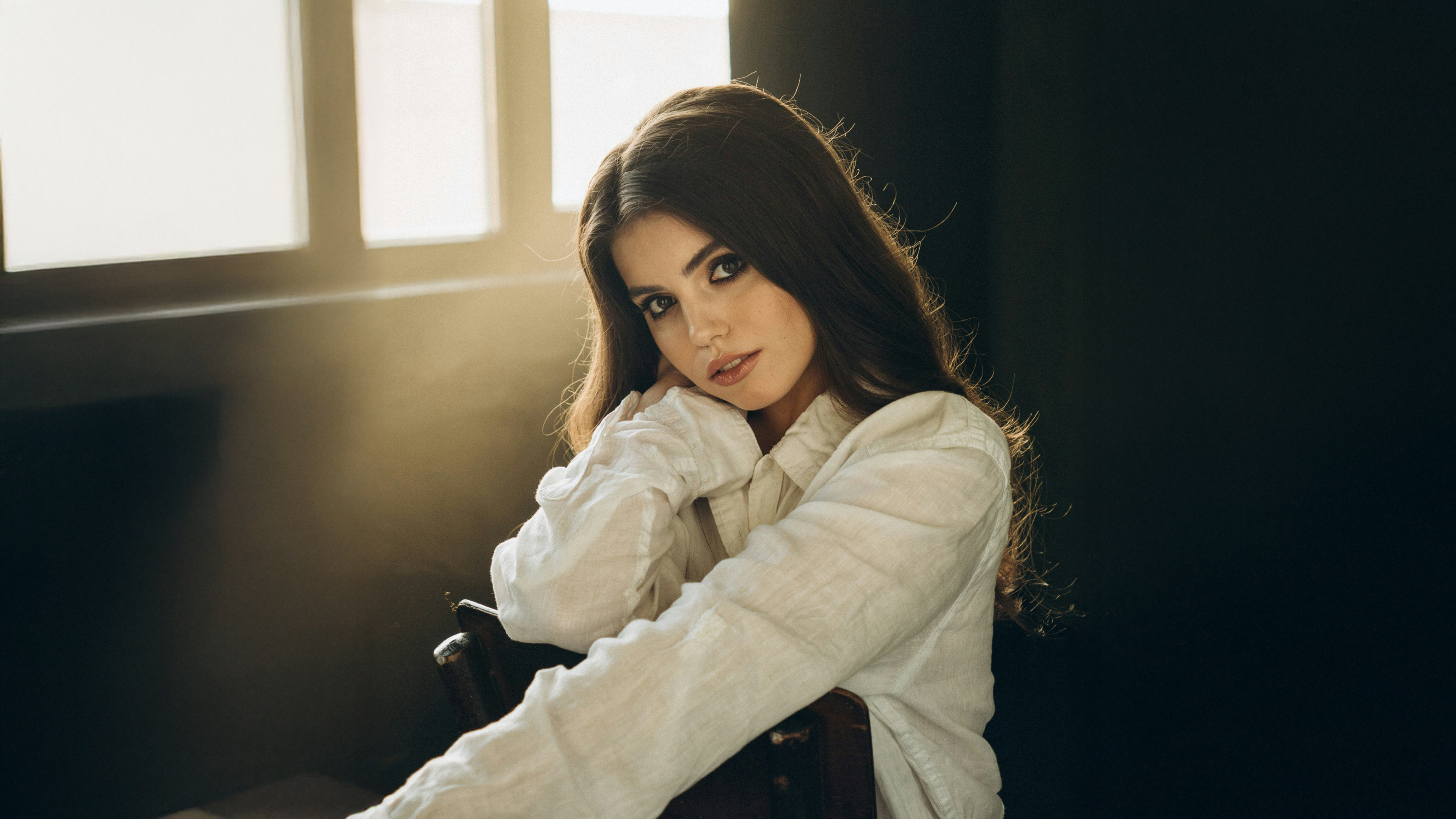 White Top Girl Smiling Looking At The Viewer Wallpaper,HD Girls ...